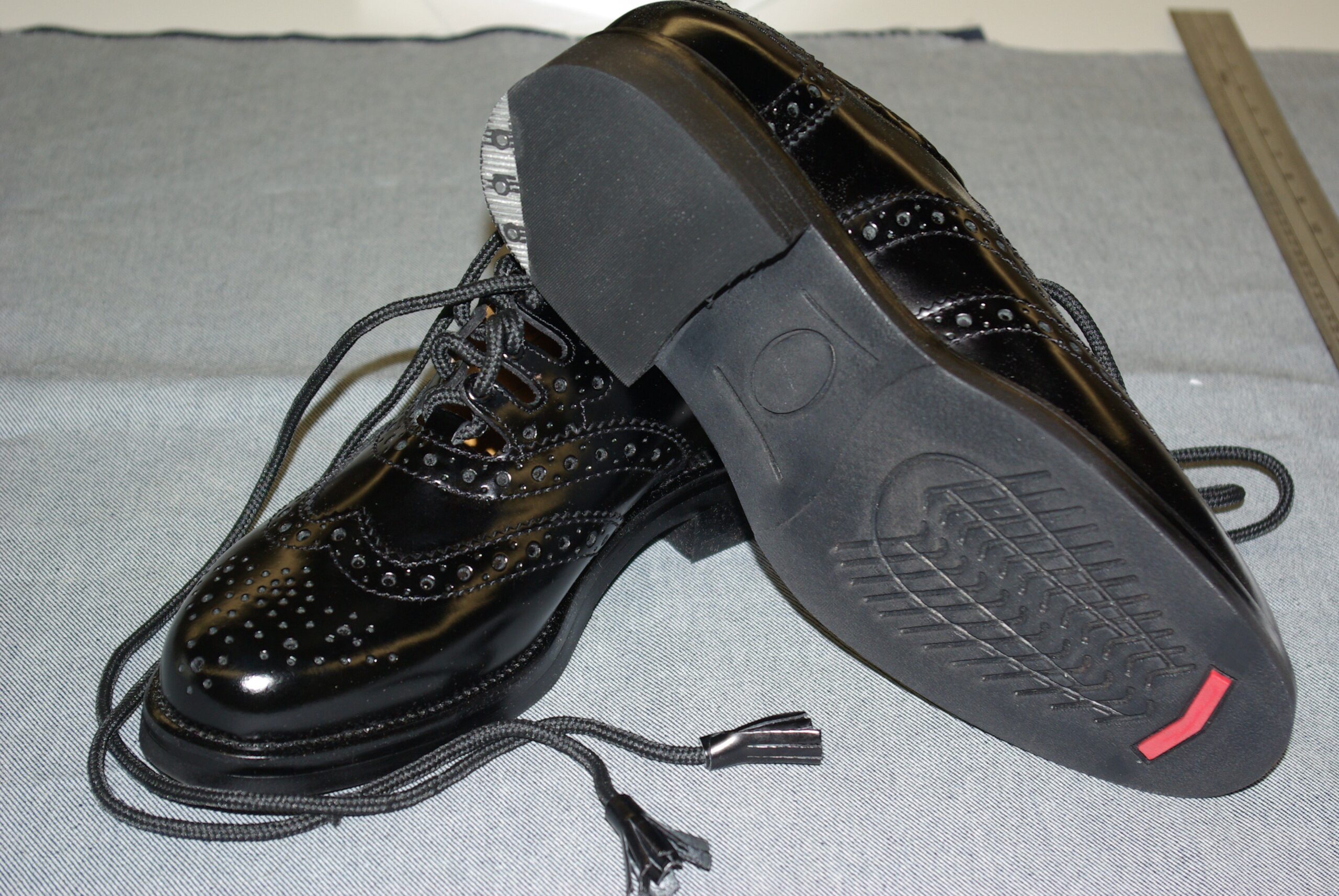 Heavy Marching Brogues - The Scottish Tartans Gift Shop